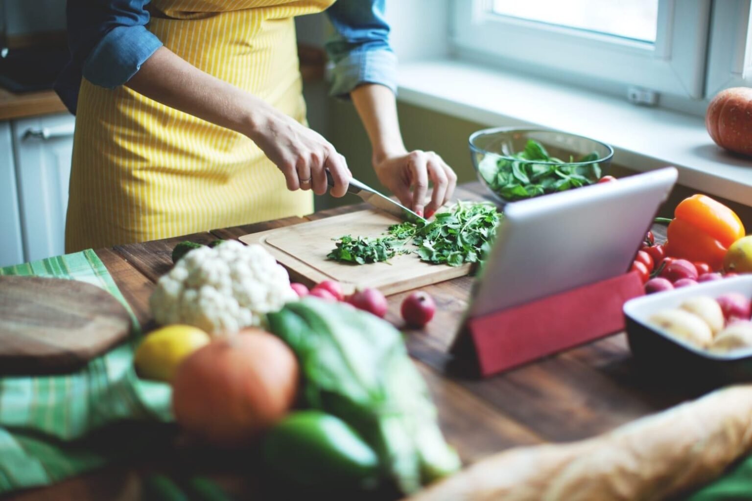 8 Best Tablets For Kitchen Use and Online Recipes In 2025 - Tablet Geeky