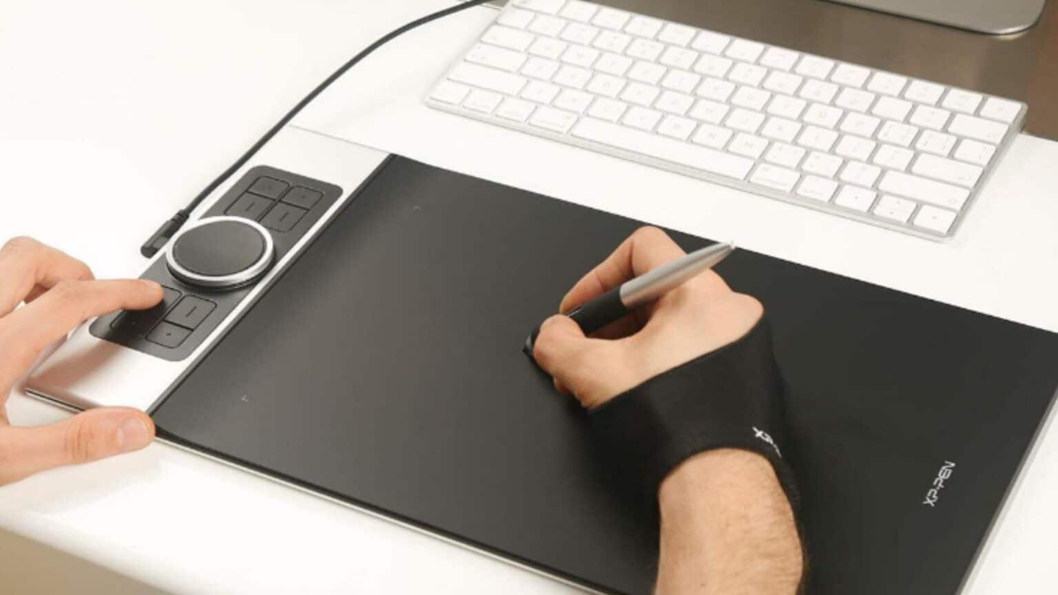 Which One is Better Wacom Intuos Pro And The XP Pen Deco Pro? - Tablet ...