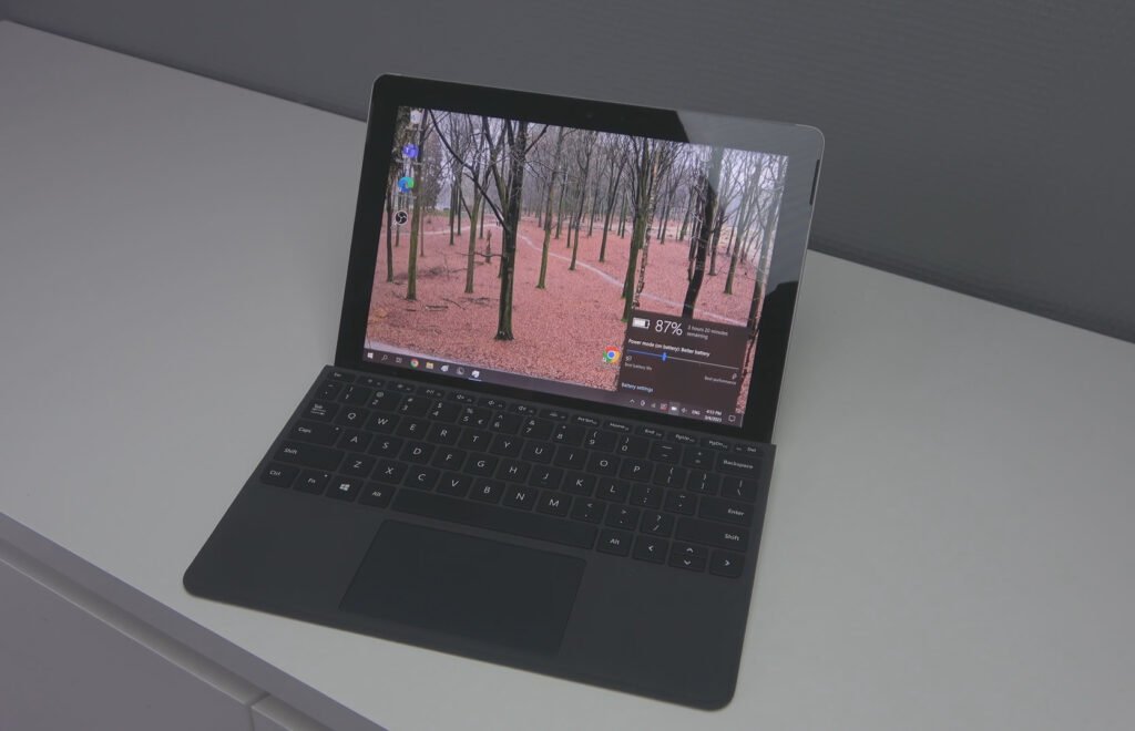 Microsoft Surface Go(1st Gen) Review: Is it Worth it in 2025 - Tablet Geeky